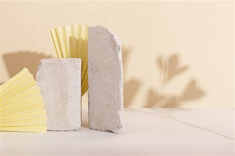 화장품용 콘크리트로 만들어진 기하학적 모양의 배경 베이지 색 배경에 그림자가 있는 직사각형 연단 제품 포장 프레젠테이션을 위한 빈 모형 0명에 대한 스톡 사진 및 기타