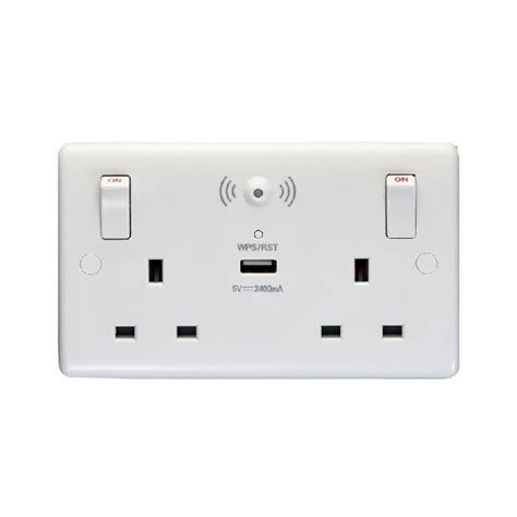 Switched Socket And Wi Fi Extender 2 Gang Woodlands Diy Store