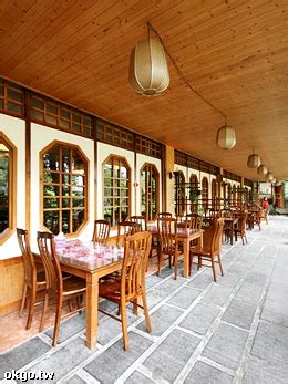埔里牛相觸庭園餐坊