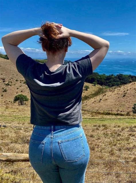 Bryce Dallas Howard Butt 6 By Voreandpregnant On Deviantart