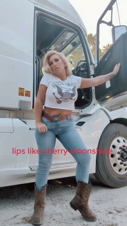 Aint Never Seen A Trucker Lorelei Before Youtube