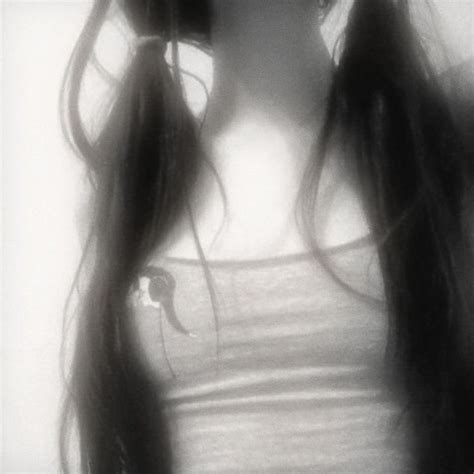 Egirl Icons In 2025 Pretty People Phone Inspiration Cute Selfie Ideas