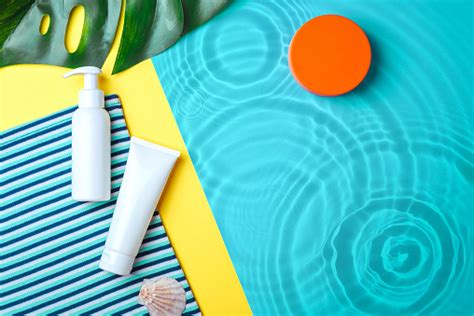 Spf를 사용한 모형 자외선 차단제 화장품 포장 및 자외선으로부터 피부 보습 보호 0명에 대한 스톡 사진 및 기타 이미지 0명 개념 개인 장식품 Istock