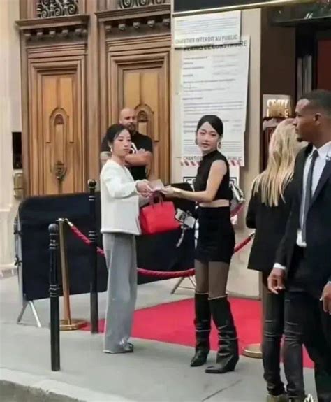 杨颖张嘉倪风波后续，10位明星被牵连，网友喊话孩子归黄晓明