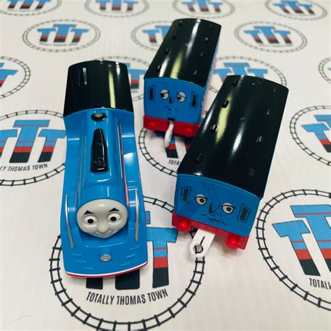 Streamlined Thomas With 2 Speeds Fast With Annie And Clarabel New No