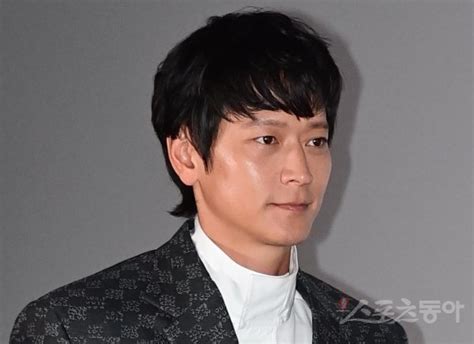 강동원 탈yg ‘7년만 [공식]