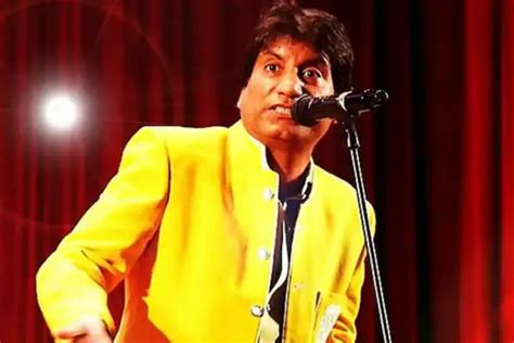 Raju Srivastavas Fan Enters His Room To Take Selfies Gets Caught By Hospital Staff Reports