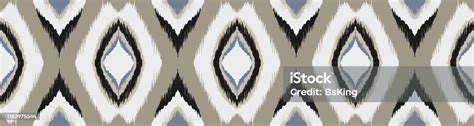 다이아몬드와 이캇 기하학적 민속 장식 부족 민족 벡터 텍스처입니다 아즈텍 스타일의 매끄러운 스트라이프 패턴 민속 자수 인도 스칸디나비아 집시 멕시코 아프리카 양탄자 0명에