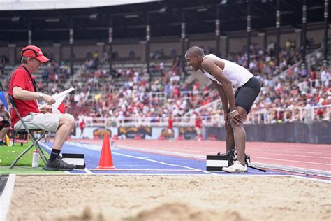 What Does The White Flag Mean In Track And Field Runningshorts