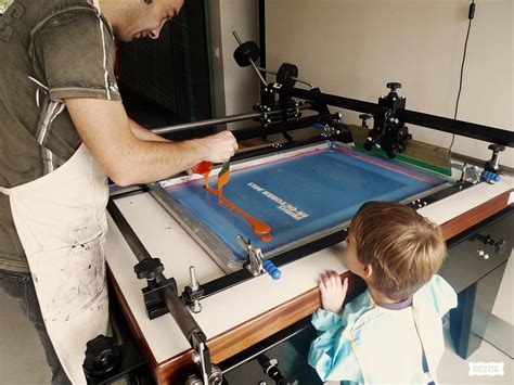 La Maison Atelier De Sérigraphie Dezzig Dezzig Serigraphie Atelier Le Telegramme
