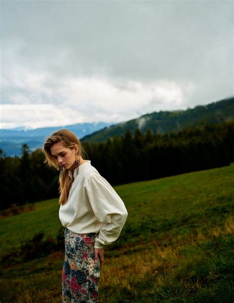 Girl Off Grid Schön Magazine