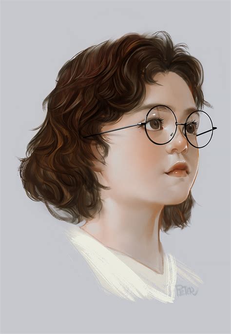 Фото Девушка с каштановыми волосами в очках