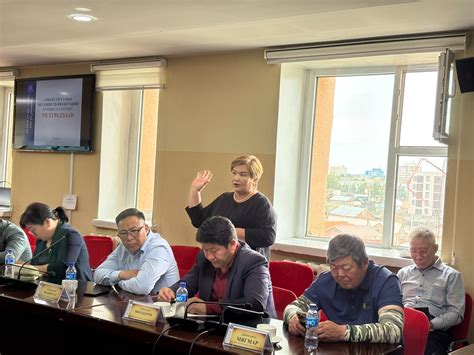 Арвайхээр сумын иргэдийн Төлөөлөгчдийн Хурлын ээлжит бус 7 дугаар хуралдаан өнөөдөр хуралдлаа