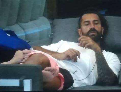 Lisandro Navarros Feet