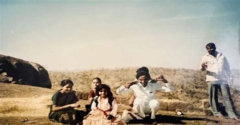 కొండగట్టులో కేసీఆర్ ఫ్యామిలీ త్రోబ్యాక్ ఫొటోలు షేర్ చేసిన ఎంపీ సంతోష్