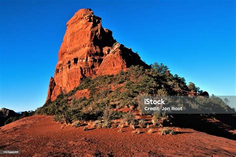 벙어리 장갑 리 지 벙어리 장갑 일출 에서 세도나 애리조나 미국 레드 락 국가 맑은 추운 겨울 아침 0명에 대한 스톡 사진 및 기타 이미지 Istock