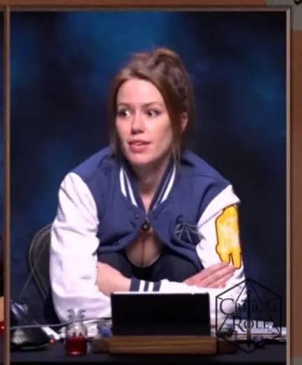 A Natural Circle Around The Area Of Interest Scrolller