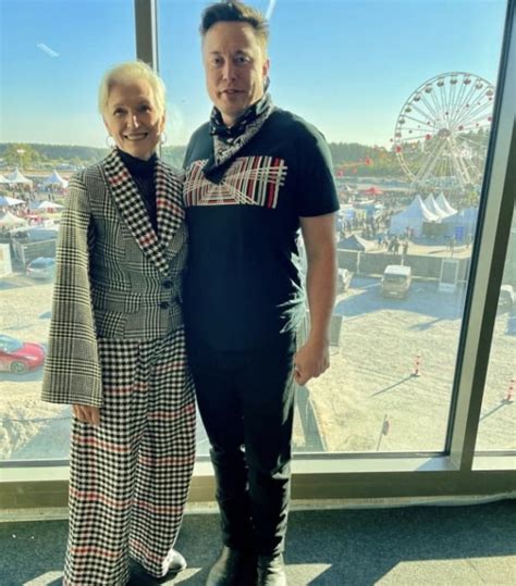 아들 보러 가면 차고서 잔다 머스크 母 털어놓은 이유 [테슬람 X랩]