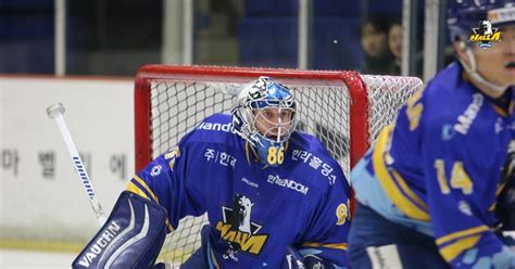 골리들의 자존심 대결 아이스하키 아시아리그 챔피언 결정전