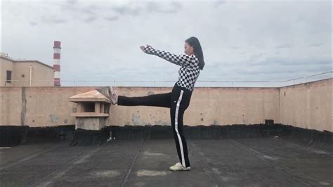 每天坚持双臂平行前伸，向前弯腰，十天瘦腰部两侧赘肉 Youtube