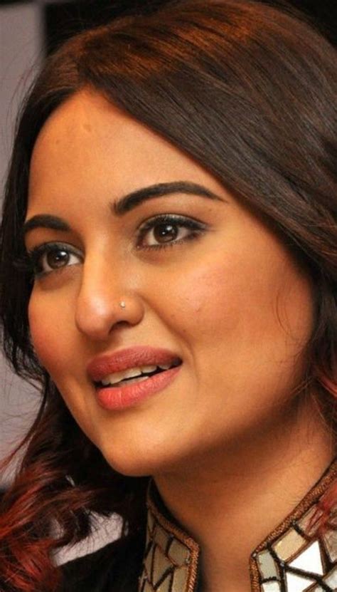 Beautiful Freckles Beautiful Eyes Cute Beauty Beautiful Women