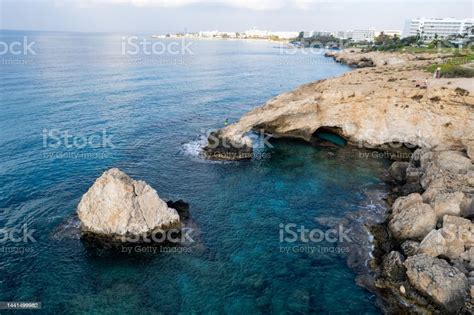 케이프 그레코 아이아 나파 해안선 휴가 리조트 키프로스의 사랑의 자연 바위 다리 0명에 대한 스톡 사진 및 기타 이미지 0명 건축물 공중 뷰 Istock
