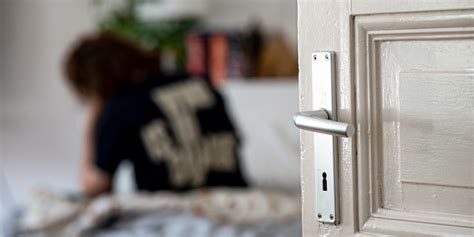 Violences faites aux femmes battue par son ex mari Morgane subit encore un harcèlement