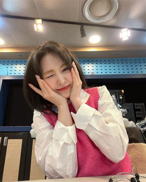 220401 웬디 영스트리트 인스타 레드벨벳 덕질더쿠