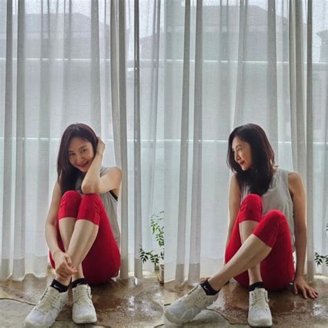 채시라 55세 맞아 레드 레깅스 입고 군살 없는 늘씬 몸매 자랑