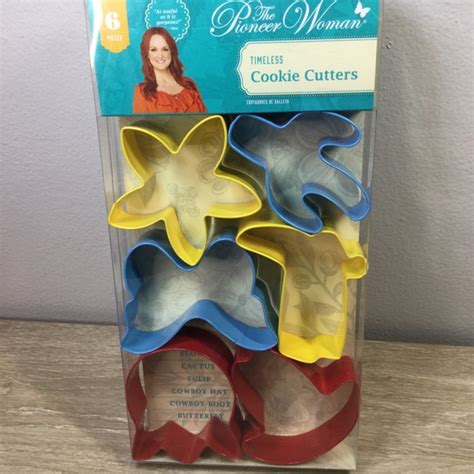 The Pioneer Woman Kitchen The Pioneer Women Cookie Cutters Poshmark