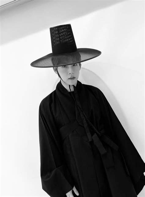 몬스타엑스 주헌 사자보이즈 실사판 도포 갓 쓰고 챌린지에 진심