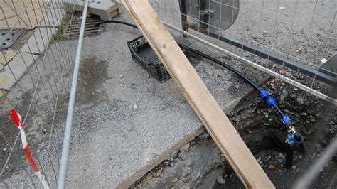 Теч на вода почти денонощие на улица в Бургас - Общество