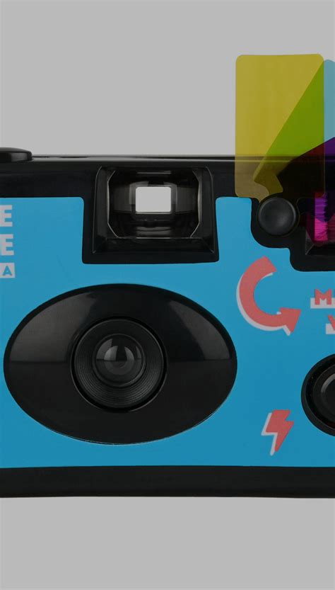 These Are The Best Disposable Cameras For Capturing That ‘90s Aesthetic