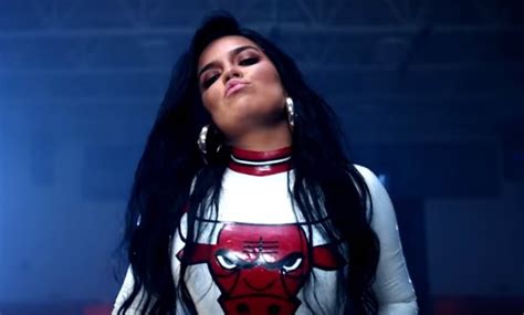 Karol G Rebosa Sensualidad En Su Nuevo Videoclip Punto G