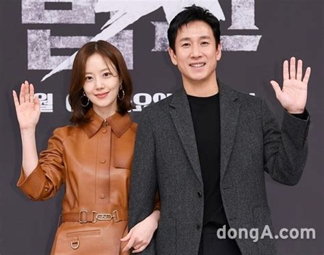 문채원·이선균 안녕하세요~ 법쩐 [da포토]｜스포츠동아