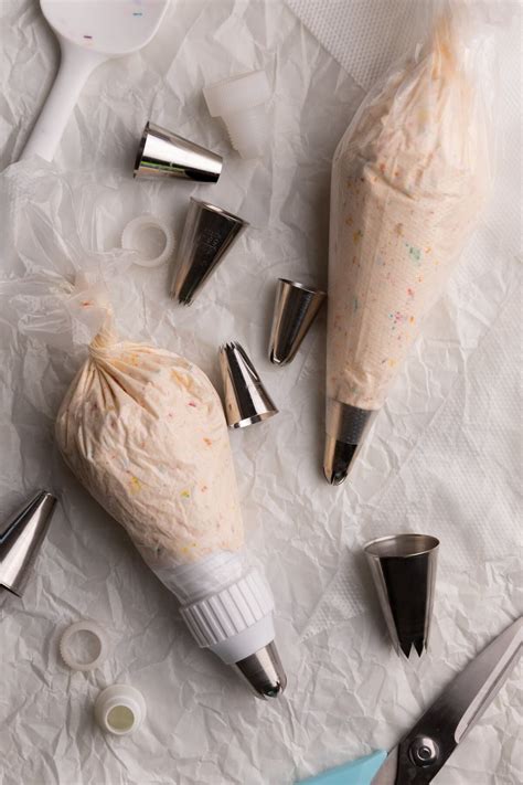 Piping Bags And Tips