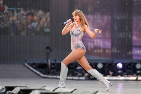 Taylor Swift Ass Of The Day