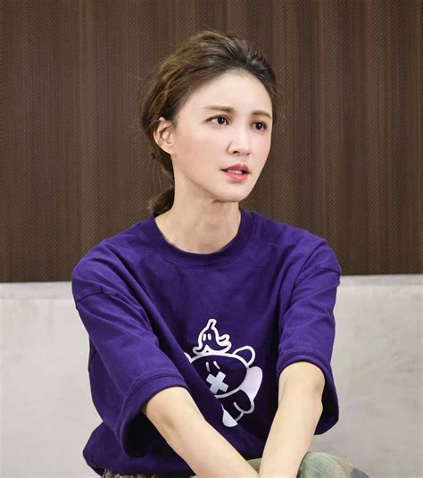 张歆艺中秋登上海舞台：“感激能带着作品在优秀的剧场里绽放！”潘金莲话剧袁弘