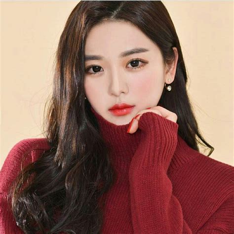 Pin By Diepnhi On H O T G I R L Beauty Quick Red