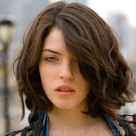 I Like How This Is A Little Longer Than Chin Length Not Too Short Short Wavy Hair Short