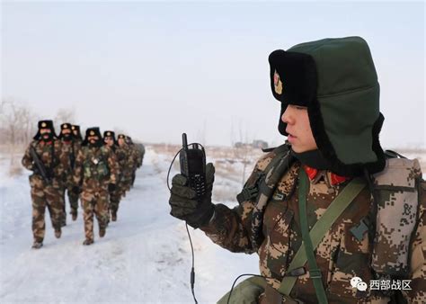 数九寒冬 武警新疆森林总队逐鹿雪域砺精兵 武警 新疆 官兵 新浪军事 新浪网