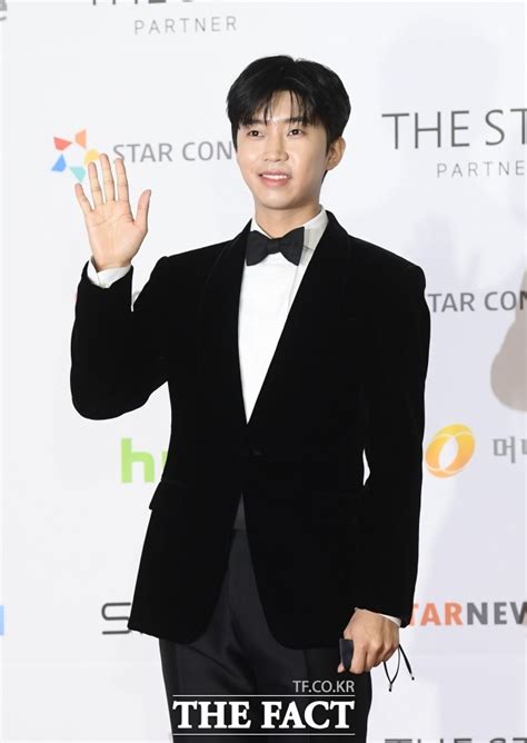 임영웅 어느 60대 노부부 이야기 1000만 뷰 돌파28번째 대기록 연예 기사 더팩트