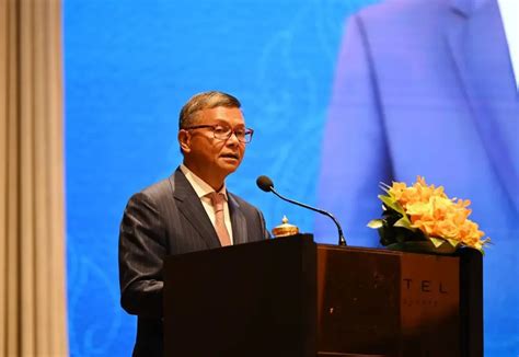 ឧបនាយករដ្ឋមន្ត្រី ហង់ ជួនណារ៉ុន ជំរុញឱ្យដៃគូអភិវឌ្ឍន៍ និងអង្គការសង្គមស៊ីវិល