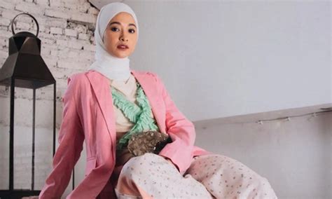 Profil Dan Biodata Poppy Bunga Lengkap Agama Umur Pasangan Ftv Dan