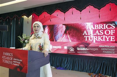 Turkish First Lady Emine Erdogan Promotes Anatolian Products To Other
