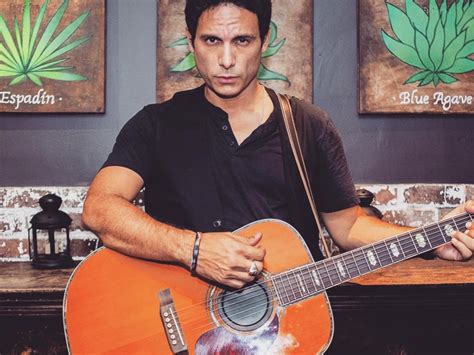 Aaron Andreu Lanza «la Maquina Bravo Revista