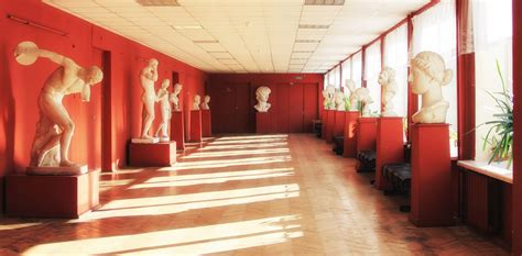 Шко Школа рисования и живописи для взрослых «Айвазовский