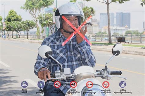 កុំប្រើប្រាស់ទូរស័ព្ទដៃពេកកំពុង បើកបរ ខណៈ មនុស្សស្លាប់ ០៦នាក់ និងរបួសធ្ងន់ស្រាល២៦នាក់ ក្នុងថ្ងៃ