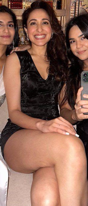 Pin On Pragya Jaiswal