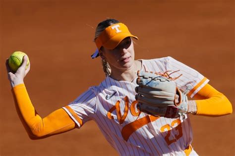 Where To Watch Ncaa Softball Super Regionals Free Streaming Options For Day 3